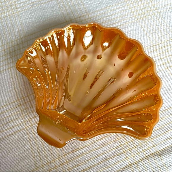 Dining | Vtg Peach Lusterware Anchor Hocking Fireking Clam Shell | Poshmark